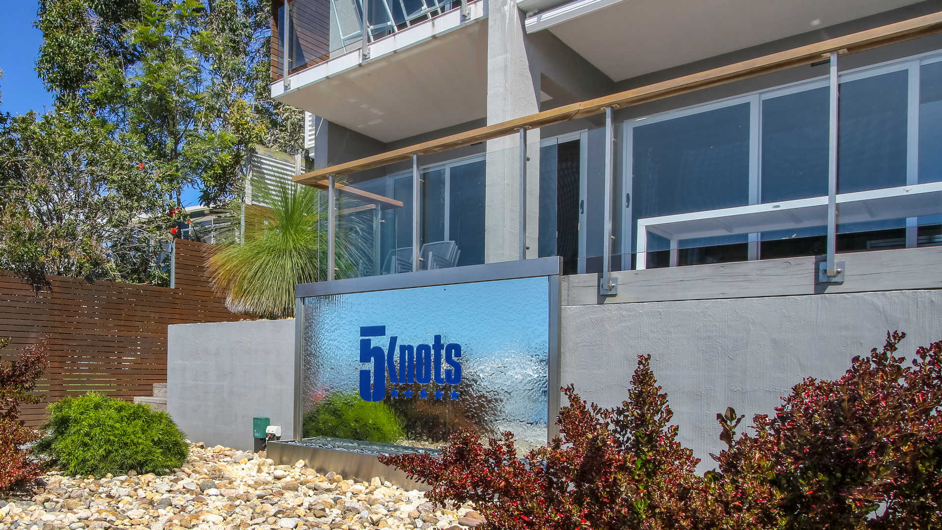 5 Knots Metung Official Site